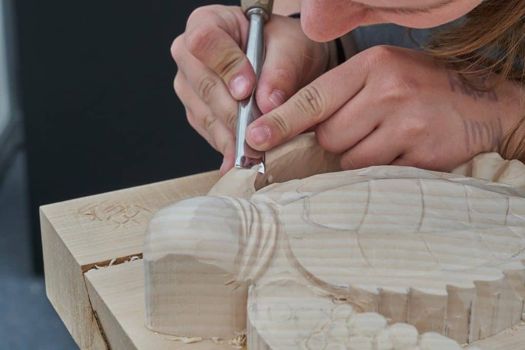 What are the most popular wood Carving Techniques ? - www.woodhappiness.com